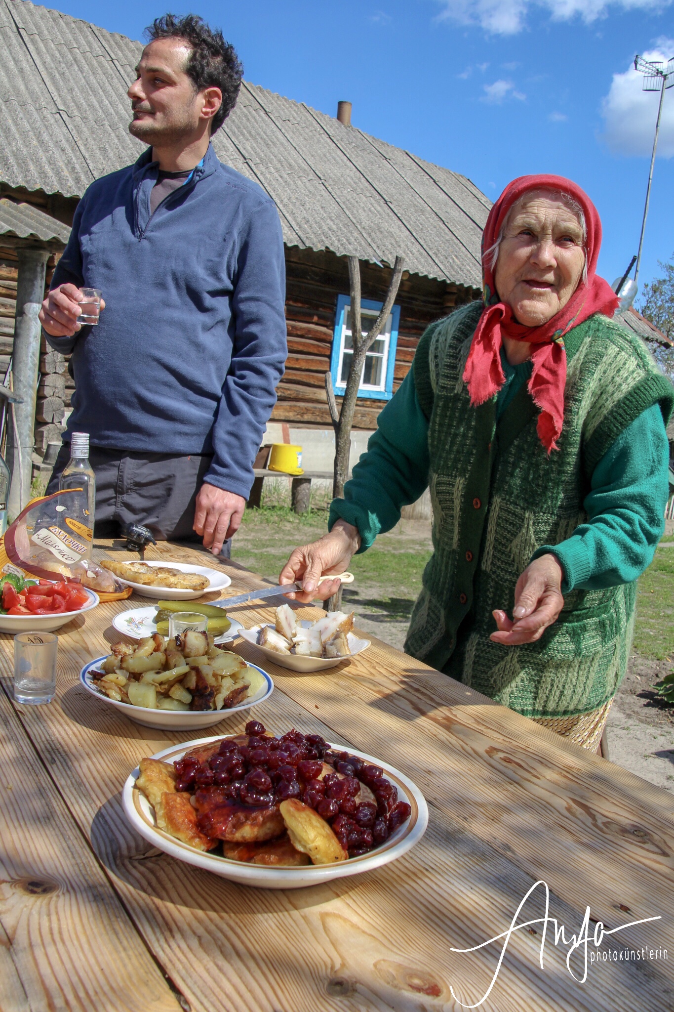 Samosely: The images of Chernobyl illegal residents – RANDOM Times
