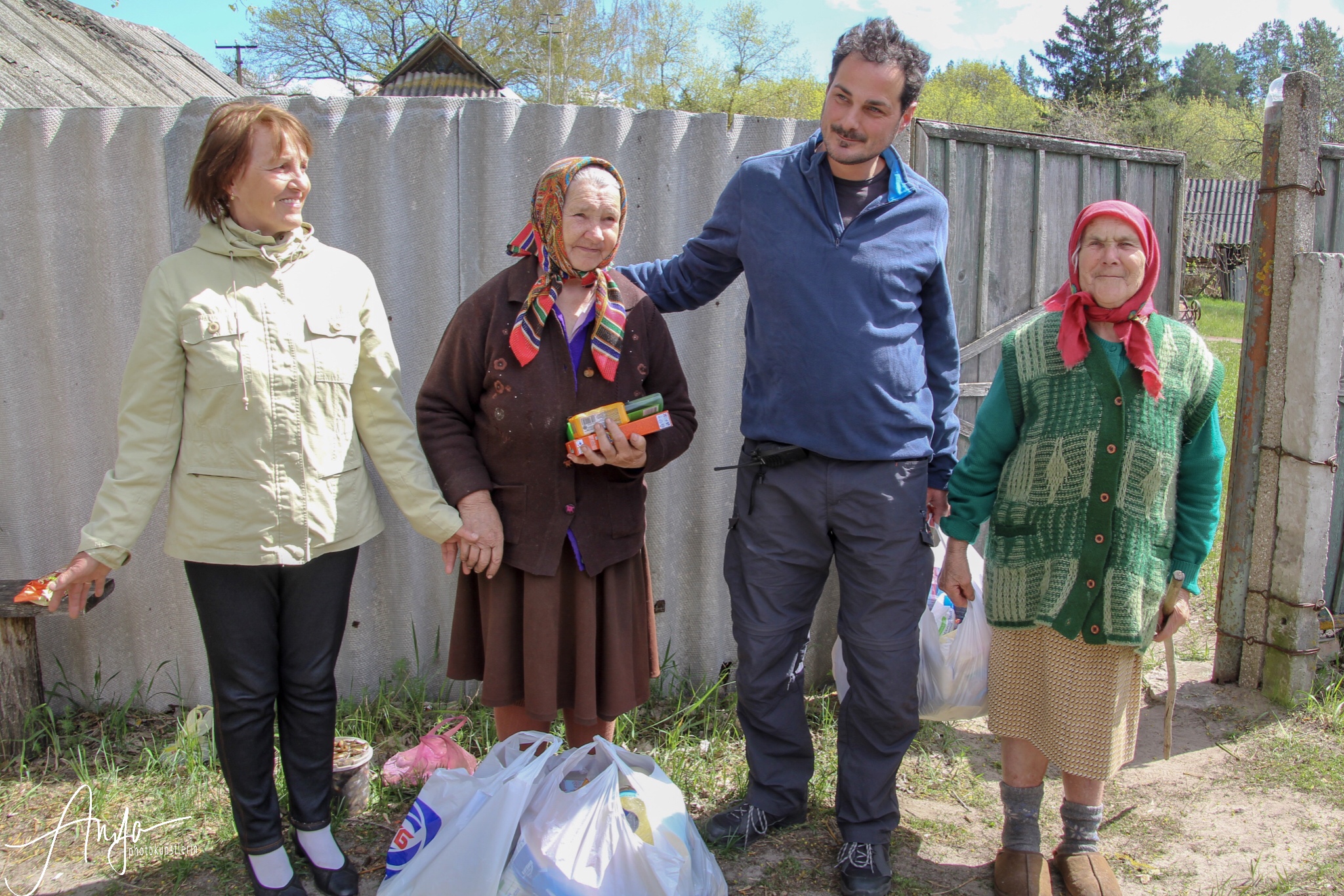 Samosely: The images of Chernobyl illegal residents – RANDOM Times